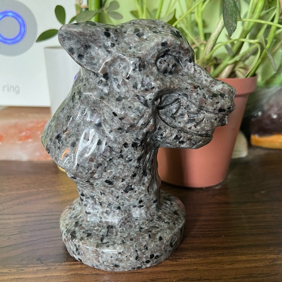 Accents | Yooperlite Wolf Bust Sculpture Hand Carved Stone Fluorescent ...